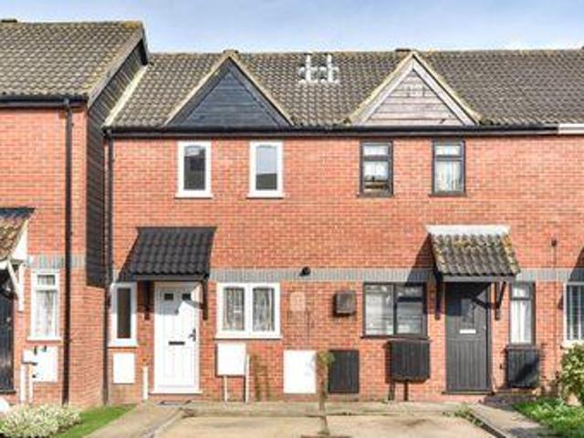 2 Bedrooms Terraced house for sale in Covert Road, Ilford IG6
