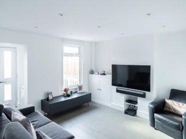 2 Bedrooms Terraced house for sale in Crescent Road, Warley, Brentwood CM14