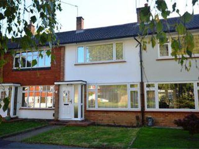 2 Bedrooms Terraced house for sale in Elizabeth Gardens, Lower Sunbury, Surrey TW16