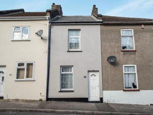 2 Bedrooms Terraced house for sale in Factory Road, Northfleet, Gravesend, Kent DA11