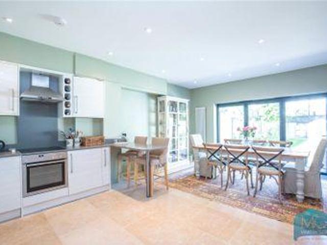 2 Bedrooms Terraced house for sale in Fieldview Cottages, Balaams Lane, Southgate, London N14