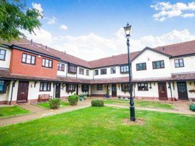2 Bedrooms Terraced house for sale in Firs Wood Close, Potters Bar EN6