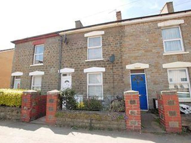 2 Bedrooms Terraced house for sale in Forest Road, Kingswood, Bristol BS15