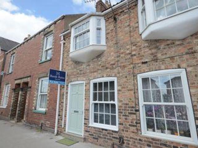 2 Bedrooms Terraced house for sale in Front Street, Acomb, York YO24