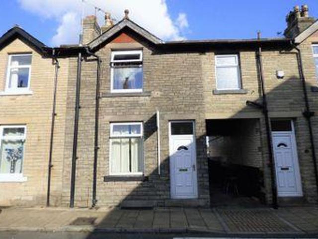 2 Bedrooms Terraced house for sale in George Street, Hipperholme, Halifax HX3