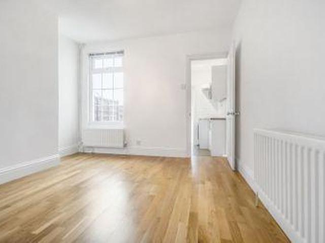 2 Bedrooms Terraced house for sale in Grover Road, Watford WD19