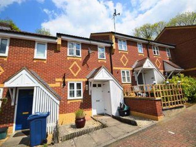 2 Bedrooms Terraced house for sale in Hall Close, High Wycombe HP13
