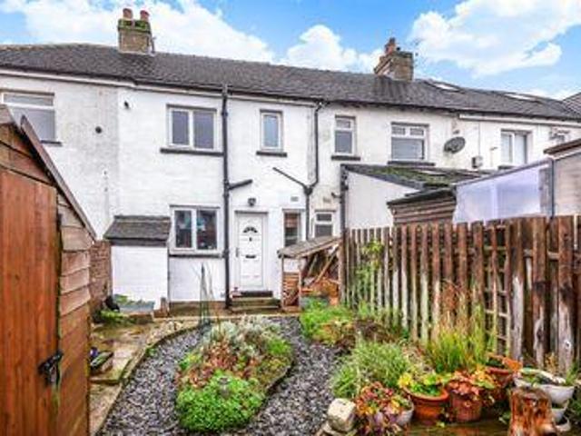 2 Bedrooms Terraced house for sale in Haw Avenue, Yeadon, Leeds LS19