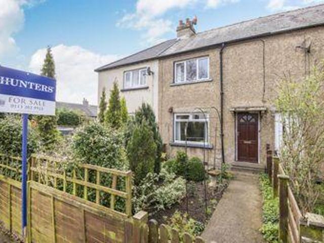 2 Bedrooms Terraced house for sale in Haw Avenue, Yeadon, Leeds LS19