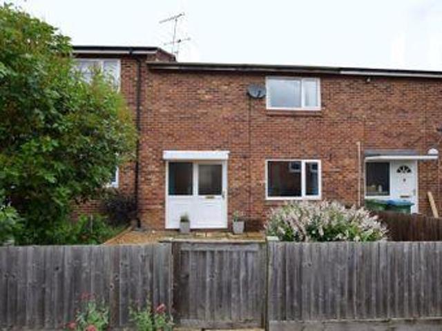 2 Bedrooms Terraced house for sale in Helford Close, Aylesbury HP21