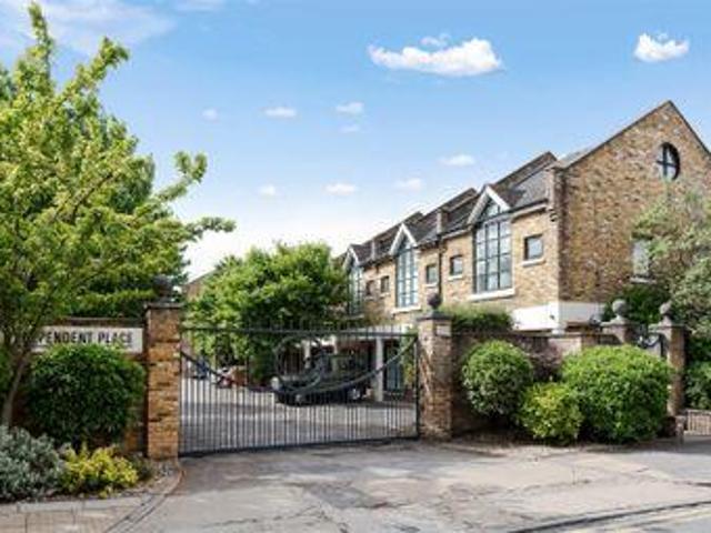 2 Bedrooms Terraced house for sale in Independent Place, London E8
