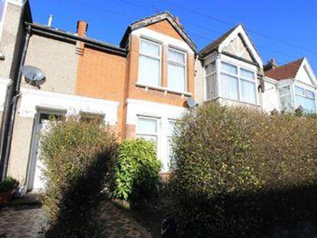 2 Bedrooms Terraced house for sale in Jersey Road, Ilford, Essex IG1
