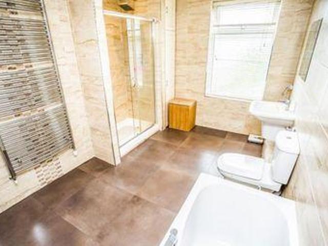 2 Bedrooms Terraced house for sale in Leeds Road, Lofthouse, Wakefield, West Yorkshire WF3