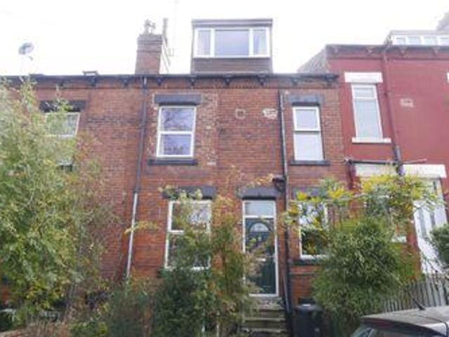 2 Bedrooms Terraced house for sale in Pasture Mount, Armley, Leeds LS12