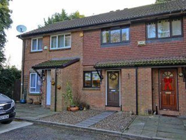 2 Bedrooms Terraced house for sale in Pippins Close, West Drayton UB7