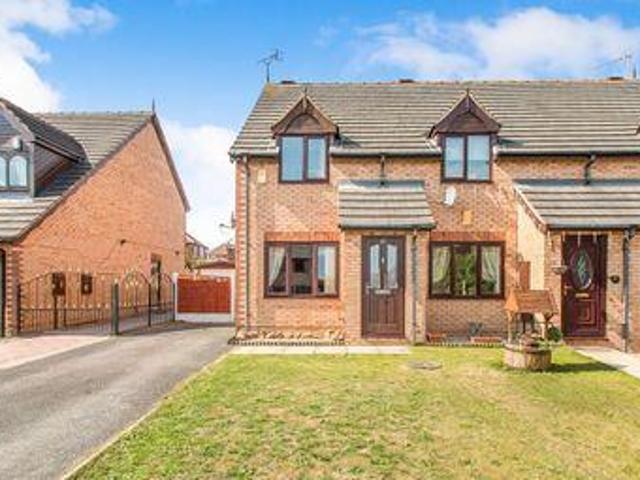 2 Bedrooms Terraced house for sale in Raylands Lane, Leeds LS10