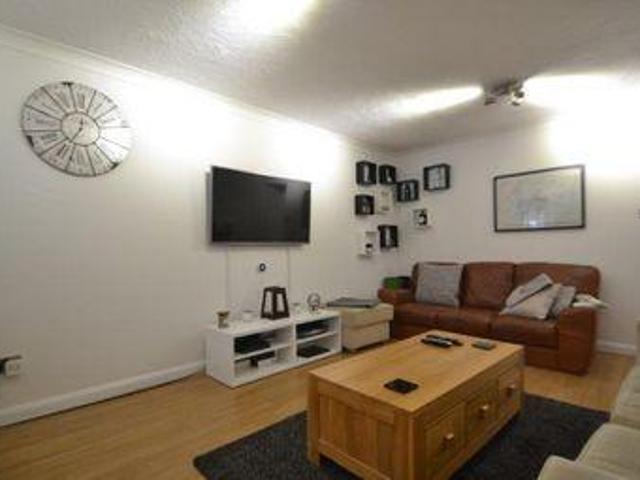 2 Bedrooms Terraced house for sale in St. Andrews Road, Whitehill GU35