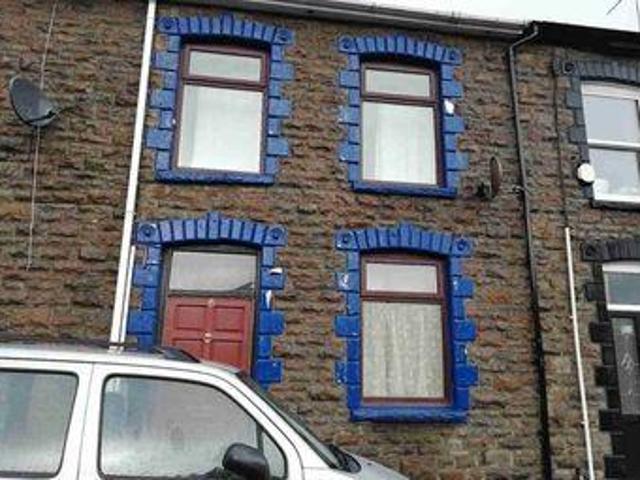 2 Bedrooms Terraced house for sale in Syphon Street, Porth, Rhondda Cynon Taff. CF39
