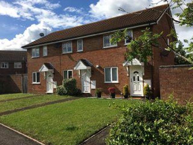 2 Bedrooms Terraced house for sale in Silbury Close, Calcot, Reading, Berkshire RG31
