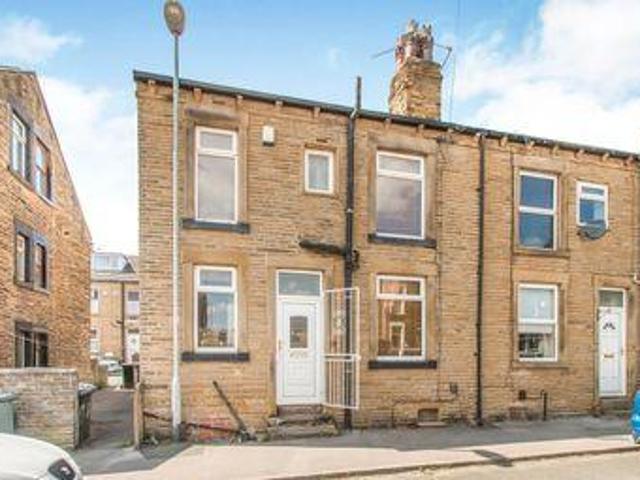 2 Bedrooms Terraced house for sale in South Street, Morley, Leeds LS27