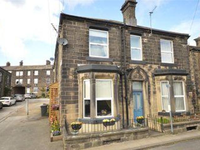 2 Bedrooms Terraced house for sale in Springfield Road, Guiseley, Leeds LS20