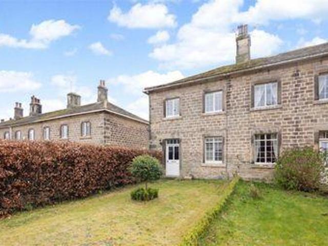 2 Bedrooms Terraced house for sale in The Avenue, Harewood, Leeds LS17