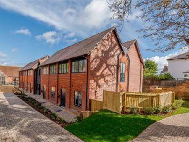 2 Bedrooms Terraced house for sale in The Barn, Palace Gate Farm, Odiham, Hook RG29