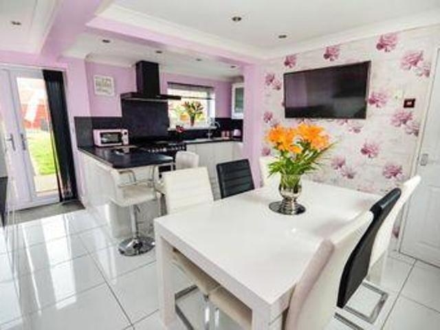 2 Bedrooms Terraced house for sale in Tournay Close, Ashford, Kent. TN23
