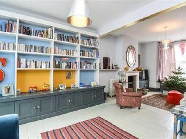 2 Bedrooms Terraced house for sale in Waldo Road, Kensal Green, London NW10