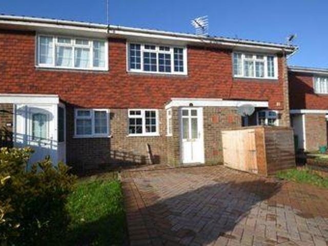 2 Bedrooms Terraced house for sale in Waterside Close, Bordon GU35