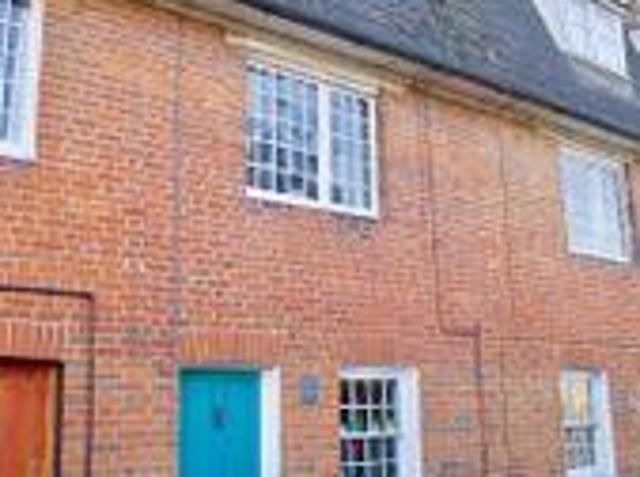 2 Bedrooms Terraced house for sale in Weavers Row, Halstead CO9