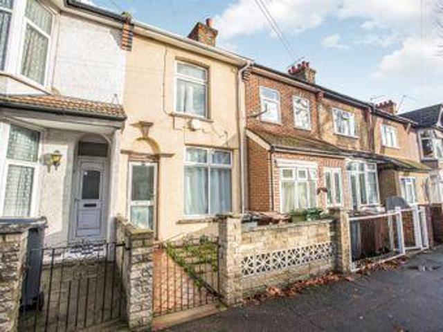 2 Bedrooms Terraced house for sale in Wedderburn Road, Barking IG11