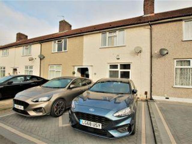2 Bedrooms Terraced house for sale in Westfield Road, Dagenham RM9