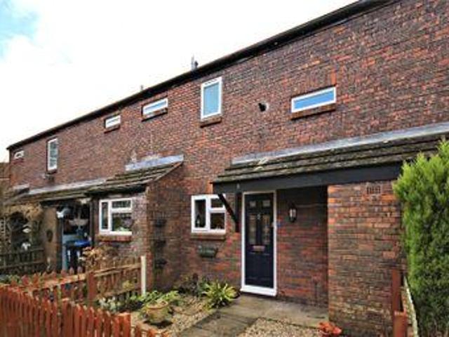 2 Bedrooms Terraced house for sale in Woking, Surrey GU21