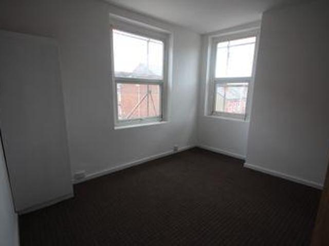 2 Bedrooms Terraced house for sale in Woodview Terrace, Leeds, West Yorkshire LS11