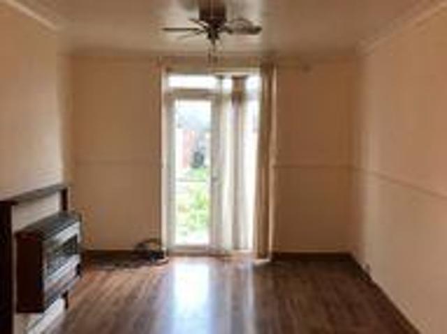 2 Bedrooms Terraced house for sale in Wren Road, Dagenahm RM9