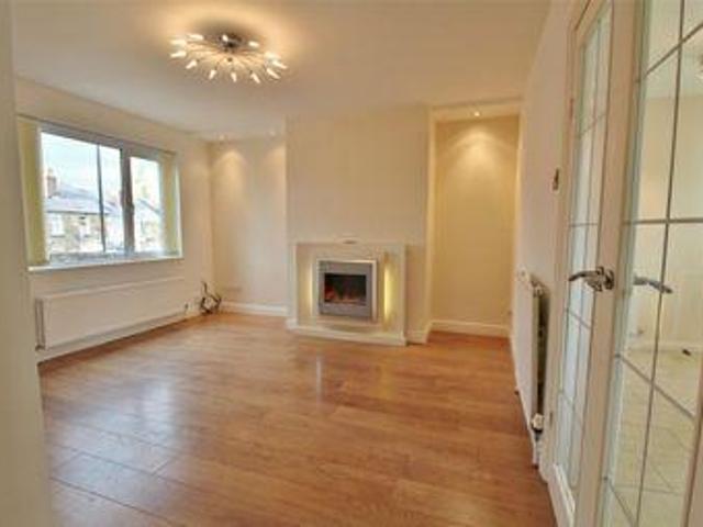 2 Bedrooms Terraced house for sale in Yew Lane, Sheffield, South Yorkshire S5