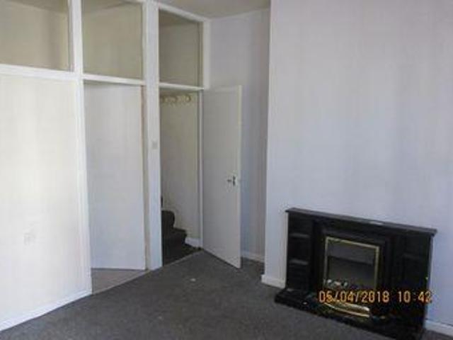 2 Bedrooms Town house for rent in Agar Street, Girlington, Bradford, West Yorkshire BD8