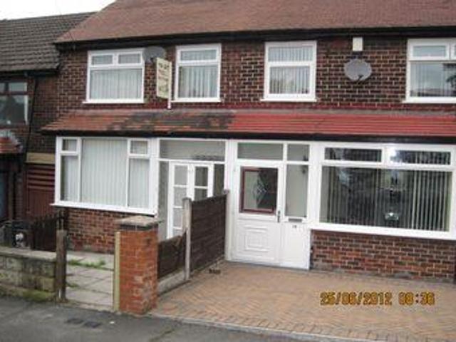 2 Bedrooms Town house for rent in Broomhall Road, Blackley, Manchester M9
