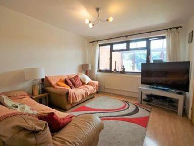 2 Bedrooms Town house for rent in Langton Grove, Northwood HA6