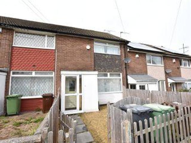 2 Bedrooms Town house for rent in Manor Farm Drive, Middleton, Leeds LS10