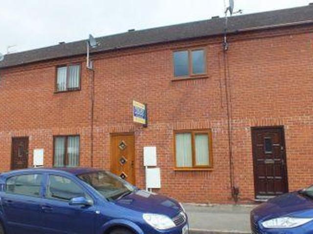 2 Bedrooms Town house for rent in Queen Street, Chesterton, Newcastle ST5