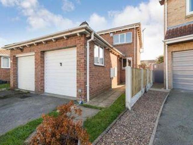 2 Bedrooms Town house for sale in Grizedale Close, Sothall, Sheffield, South Yorkshire S20