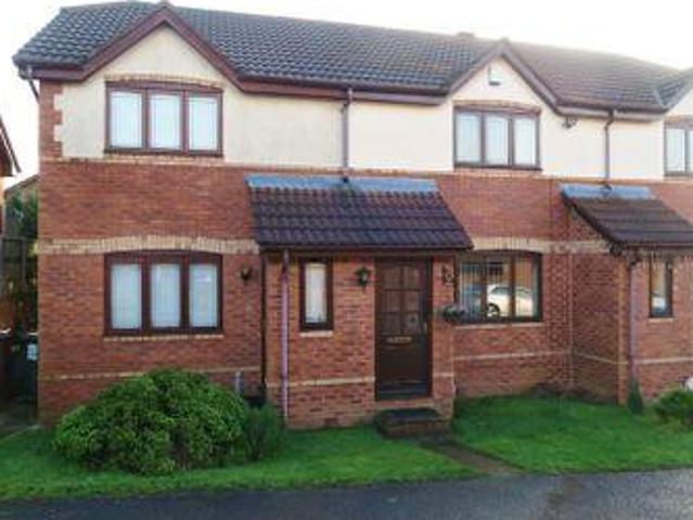 2 Bedrooms Town house for sale in Harcourt Drive, Morley, Leeds LS27
