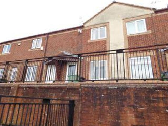 2 Bedrooms Town house for sale in Musgrave Rise, Bramley, Leeds LS13