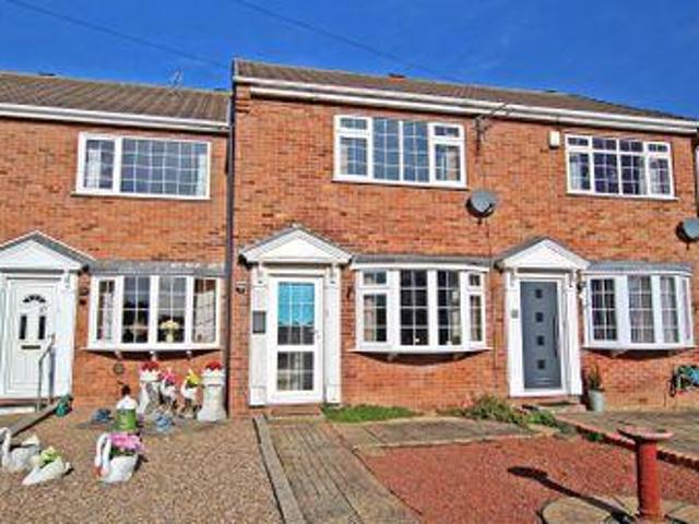 2 Bedrooms Town house for sale in Radcliffe Gardens, Carlton, Nottingham NG4