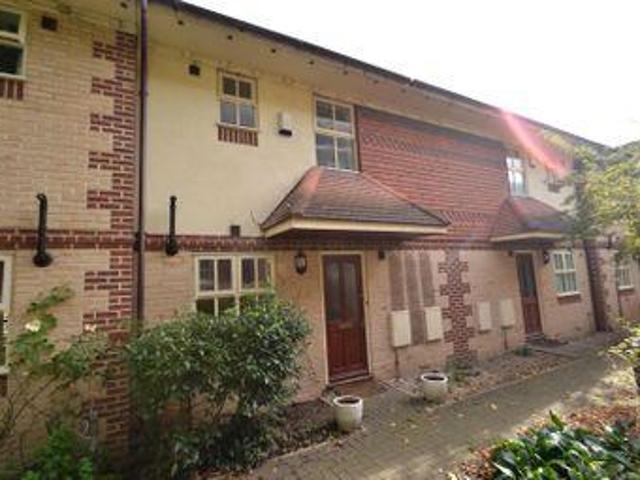 2 Bedrooms Town house for sale in Redhouse Lane, Allerton Park, Chapel Allerton, Leeds LS7