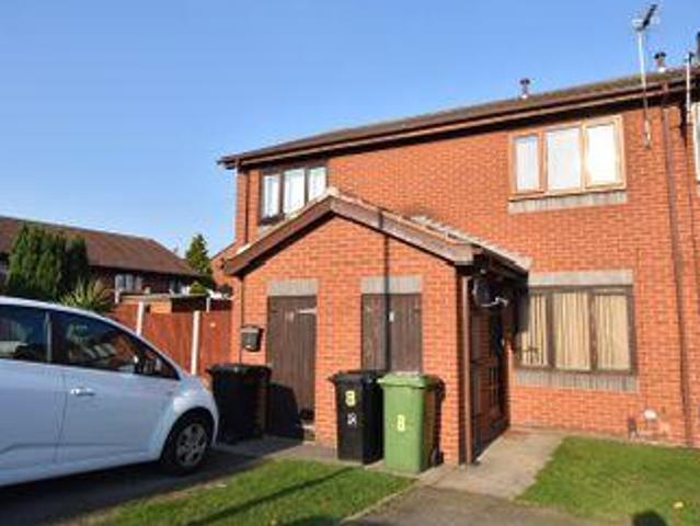 2 Bedrooms Town house for sale in The Spinney, Leeds, West Yorkshire LS9
