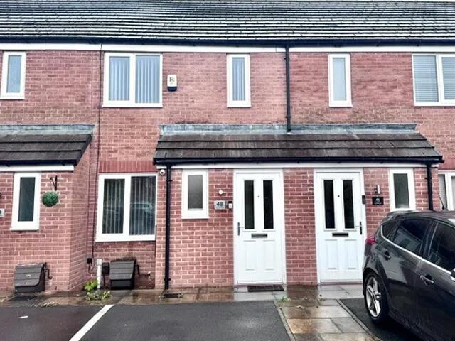 2 bedrooms town house to rent