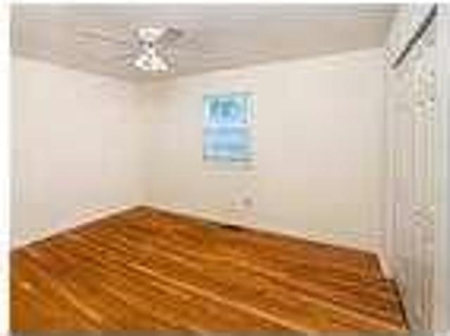 2 bedrooms Townhouse Located in s East End